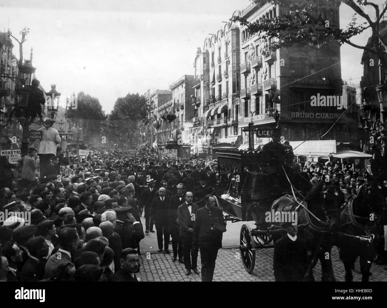 Antoni gaudí Black and White Stock Photos & Images - Alamy