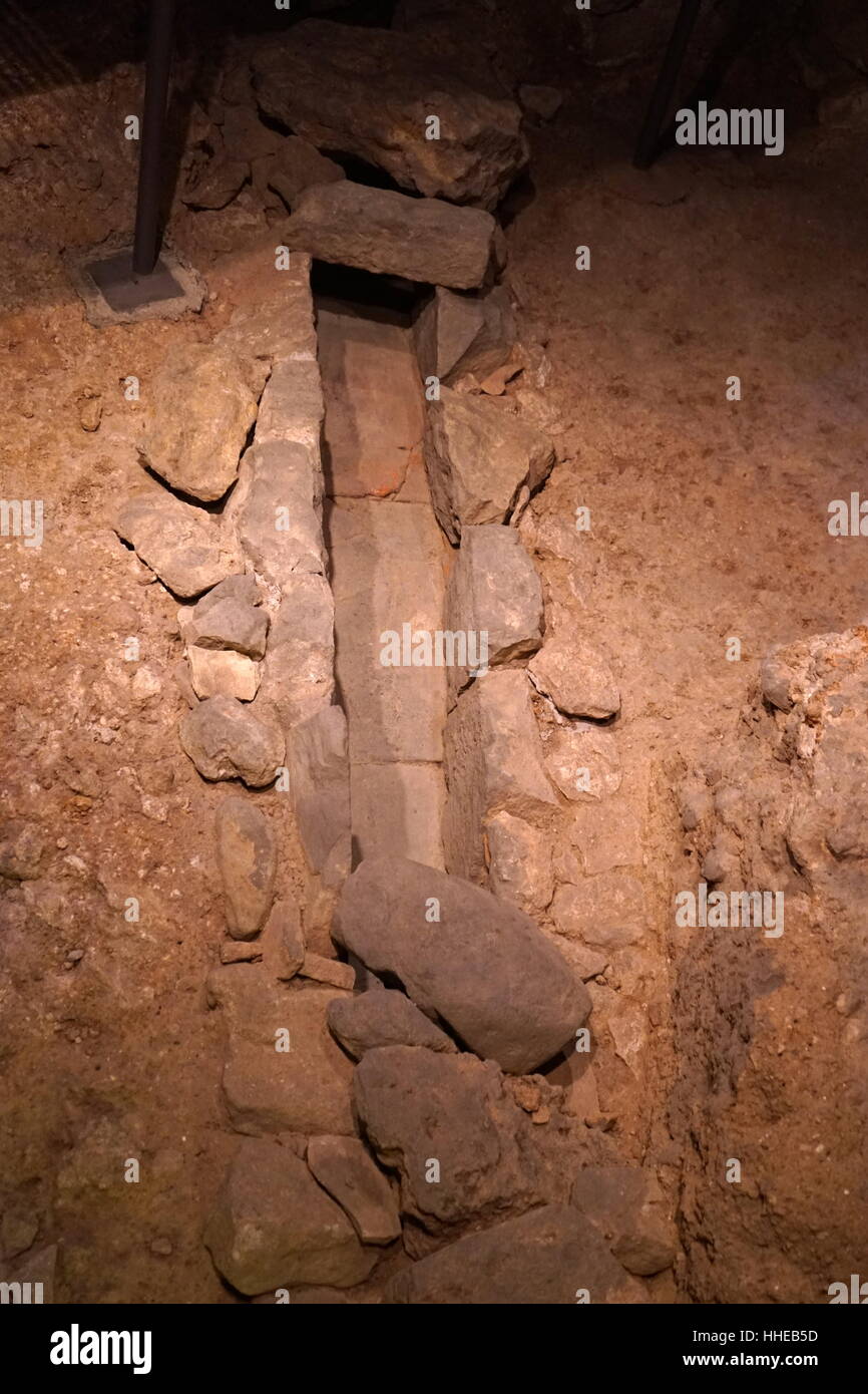 Roman drain hi-res stock photography and images - Alamy