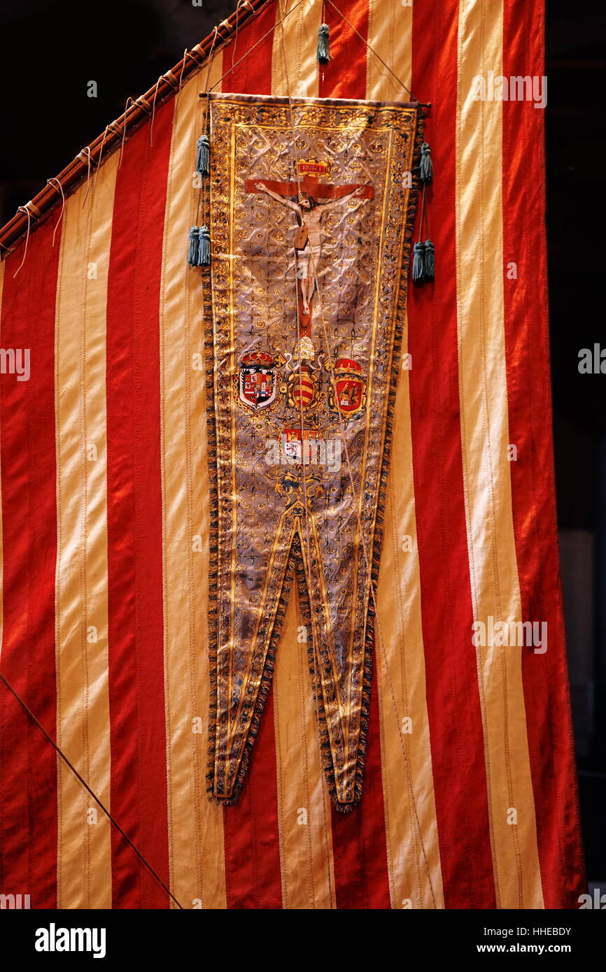 Flag of the papal hi-res stock photography and images - Alamy