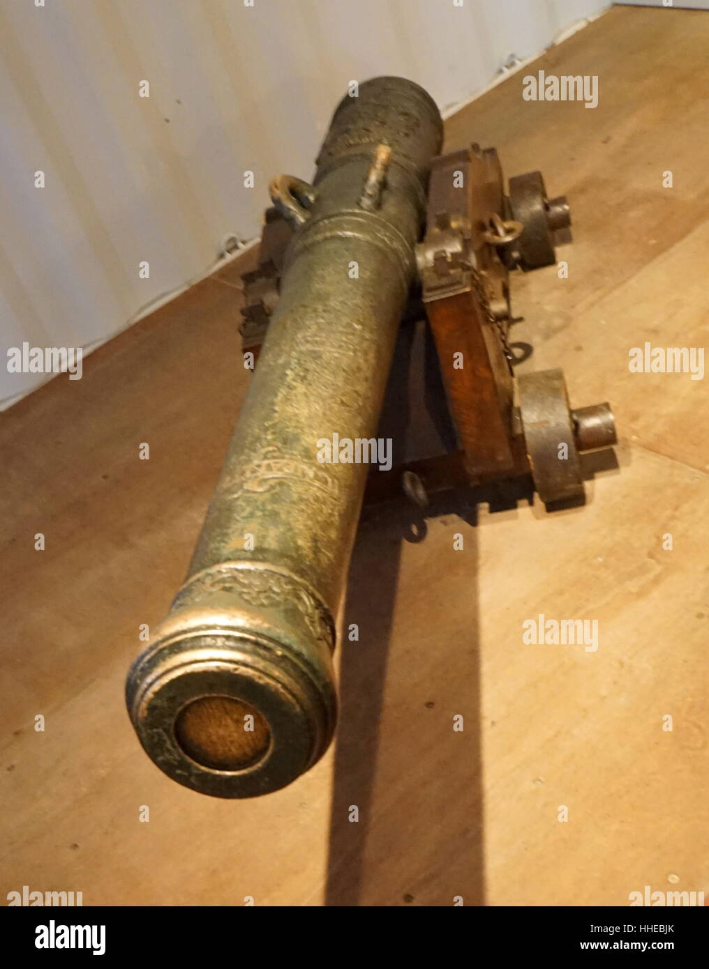 Muzzle loading cannon hi-res stock photography and images - Alamy
