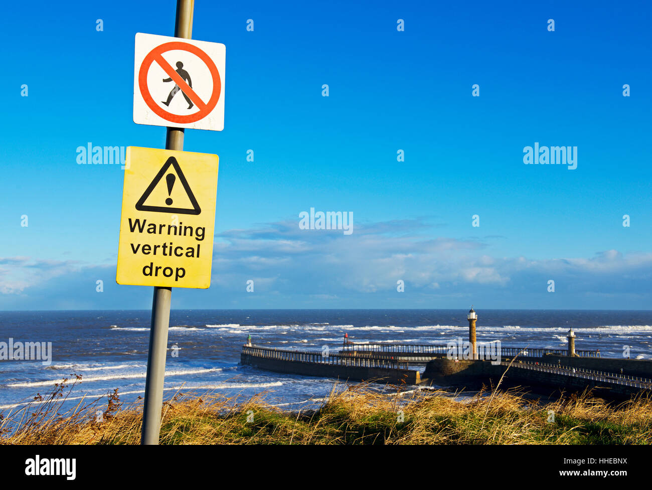Steep drop warning sign hi-res stock photography and images - Alamy