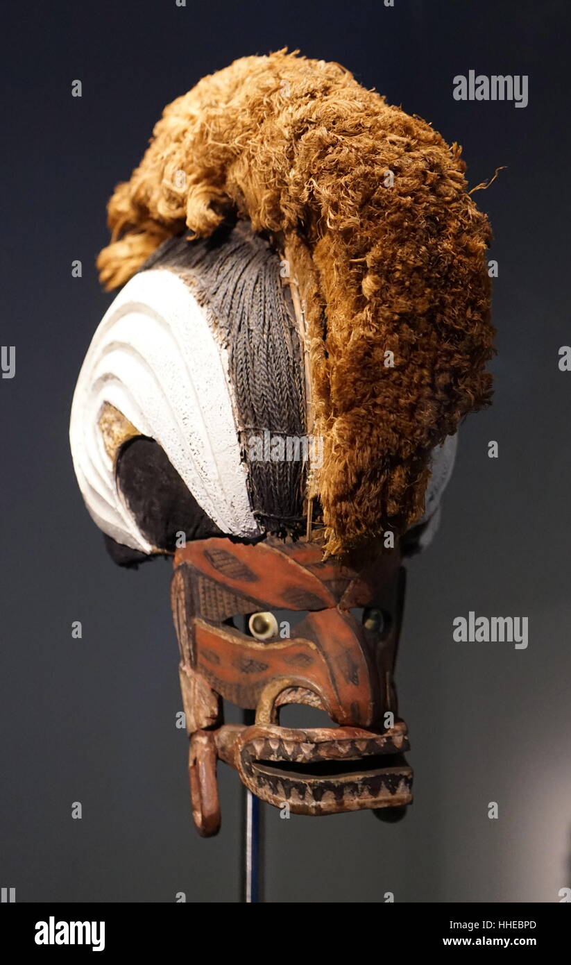 Tatanua mask hi-res stock photography and images - Alamy