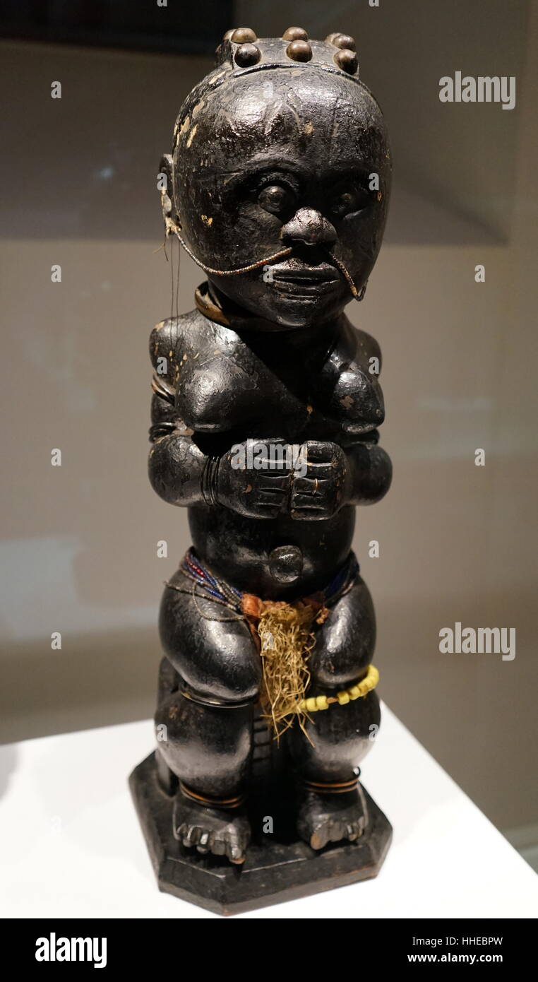Wooden guardian figure, eyema Byeri; Fang tribe; Okak group; Equatorial ...