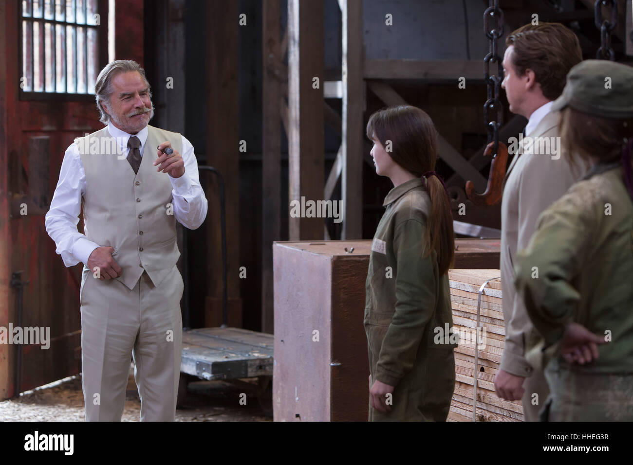 A SERIES OF UNFORTUNATE EVENTS, l-r: Don Johnson, Malina Weissman in ...