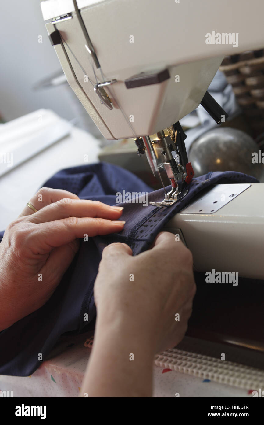 Sewing machine, seamstress Stock Photo - Alamy