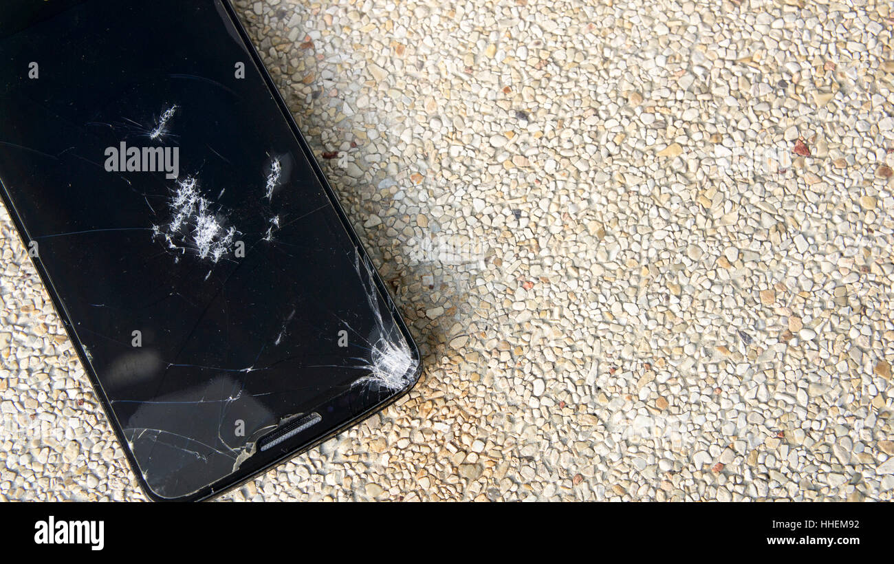 Cellphone smartphone drop on ground hi-res stock photography and images ...