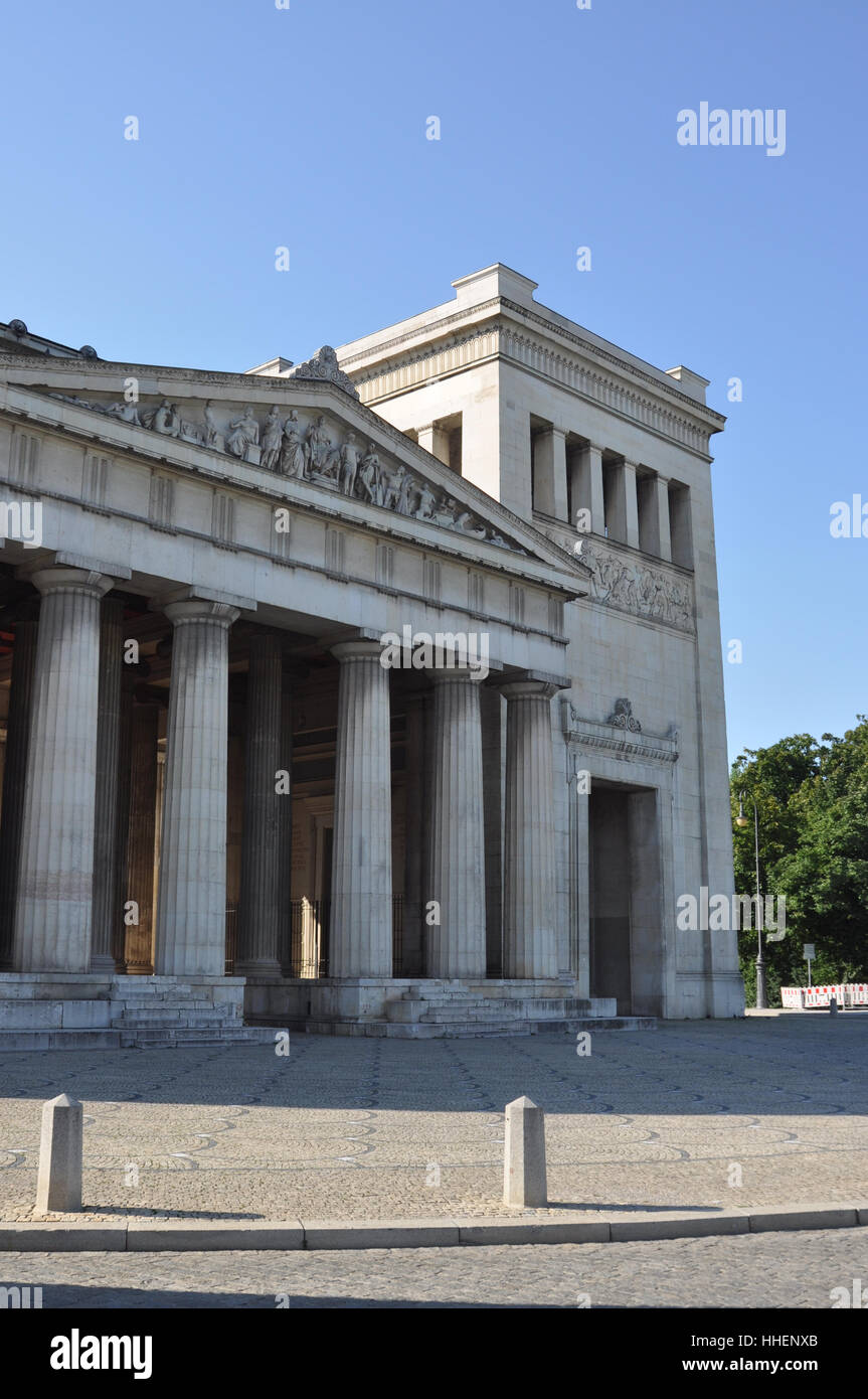 German temple hi-res stock photography and images - Alamy