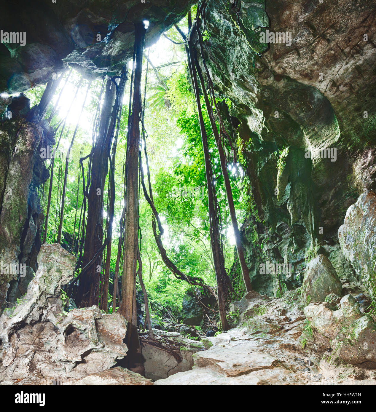 Fantasy cave hi-res stock photography and images - Alamy
