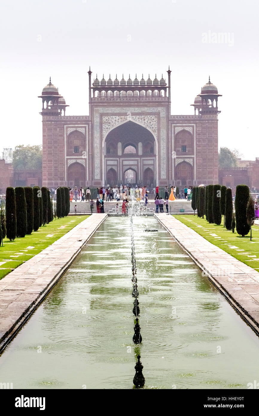 Looking back at the main gate from the Taj Mahal Stock Photo - Alamy