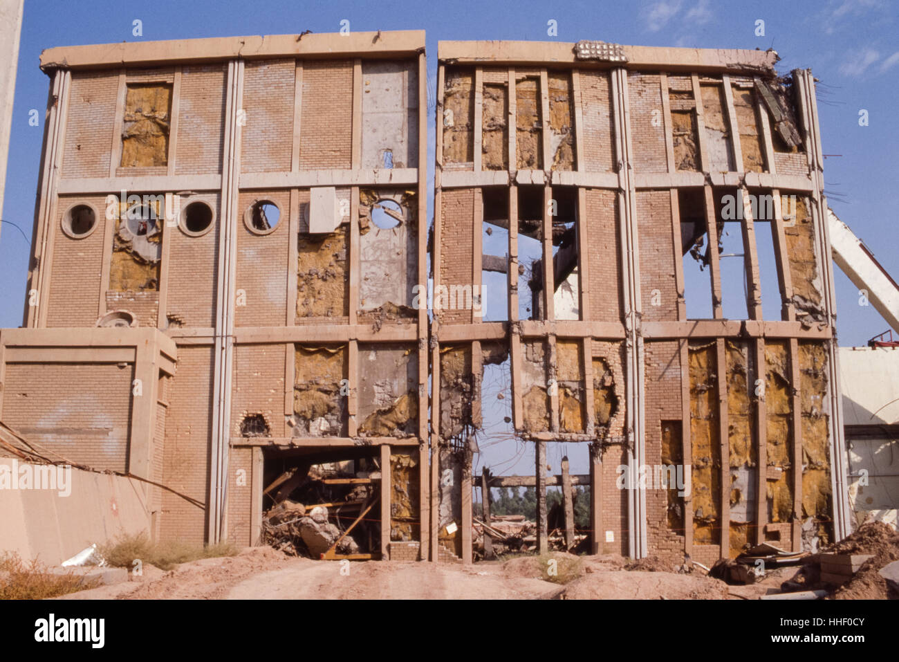 Bomb damaged building. UNSCOM 14 (IAEA) inspection to the Tuwaitha ...