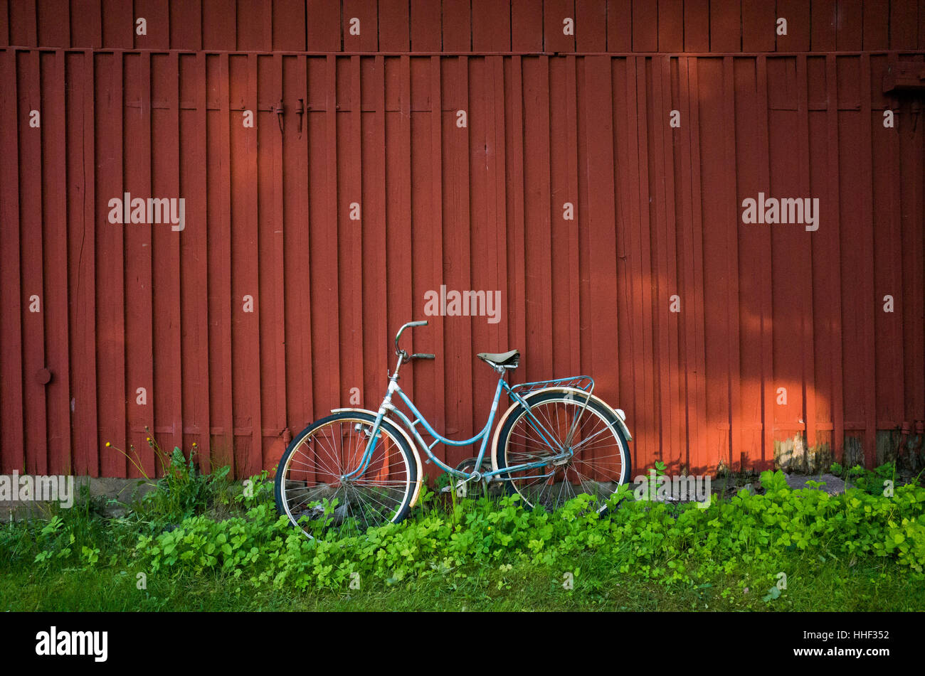 Red barn sweden hi-res stock photography and images - Alamy