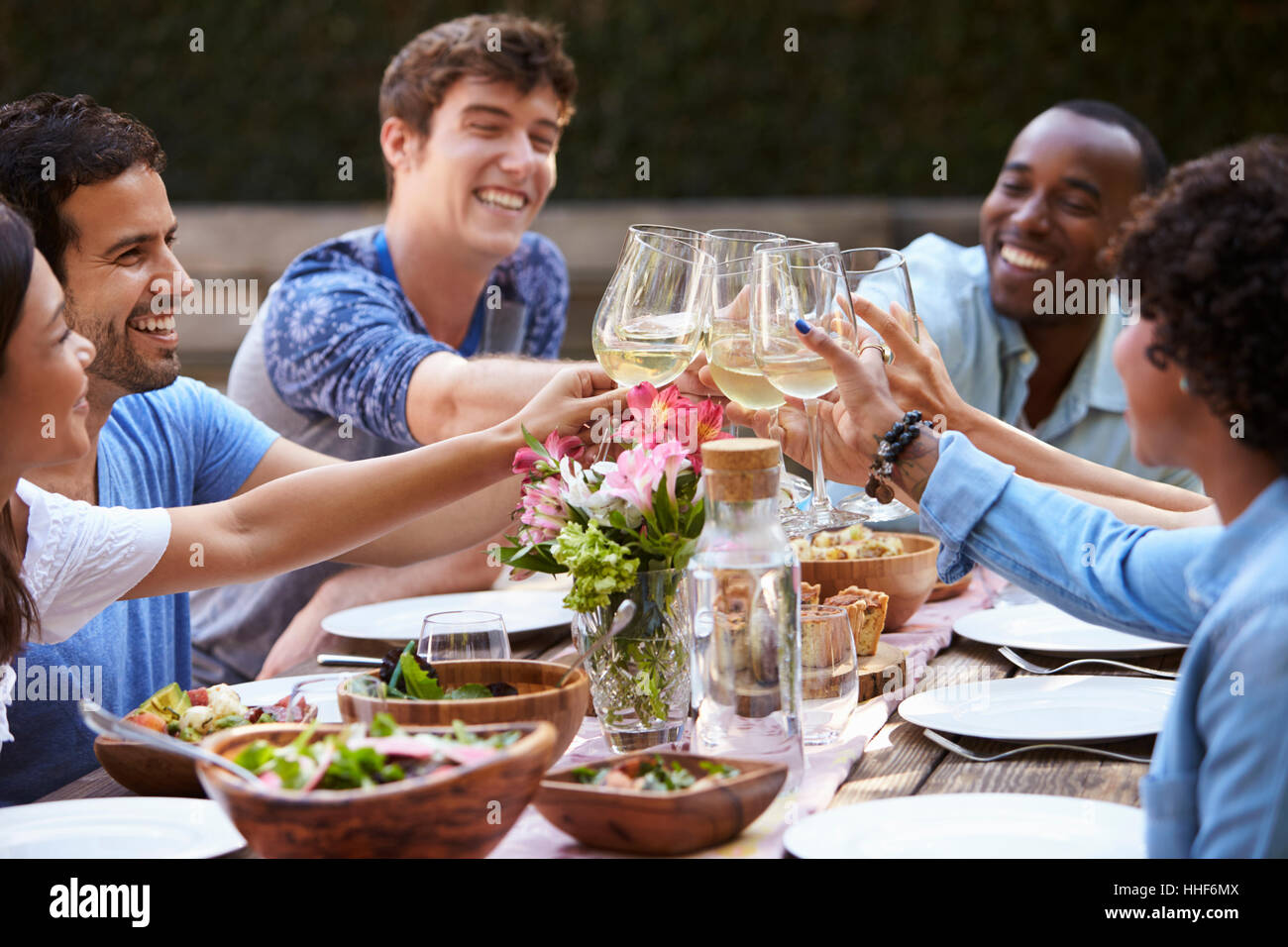 Woman making food backyard hi-res stock photography and images - Alamy