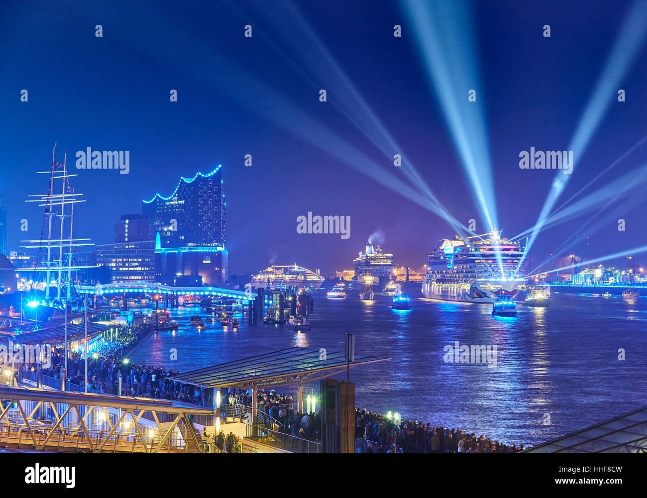Hamburg Cruise Days ship parade 2015 Stock Photo - Alamy