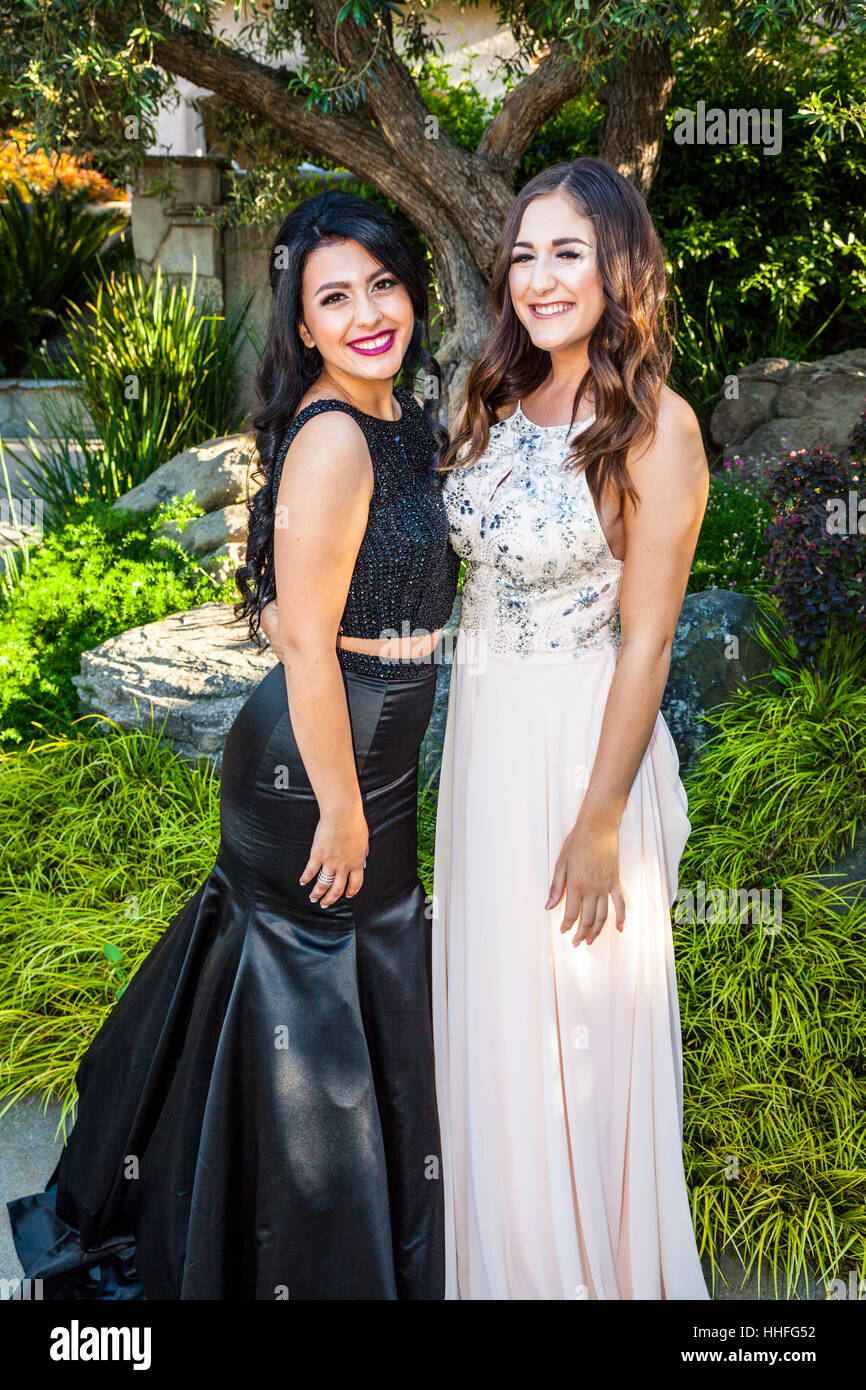 Senior prom hi-res stock photography and images - Alamy