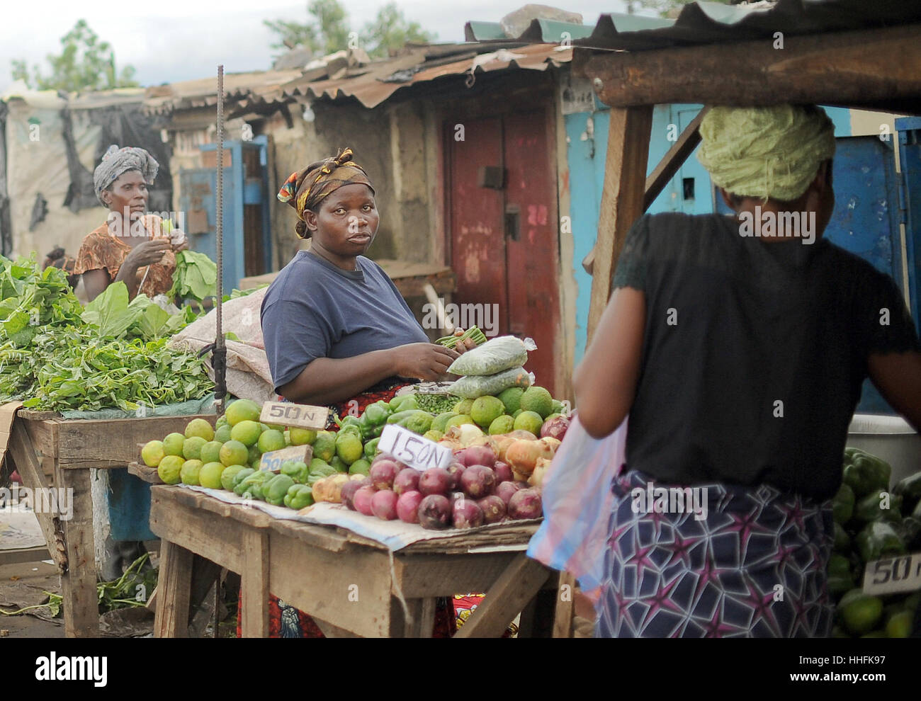 Zambia lusaka slum hi-res stock photography and images - Alamy