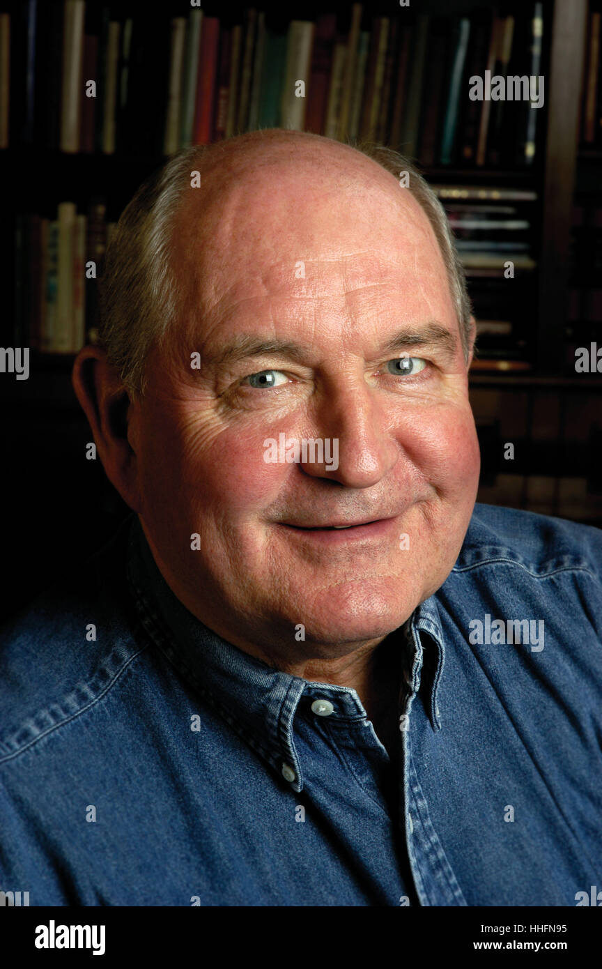 Atlanta, GA, USA. 23rd Mar, 2005. Gov. SONNY PERDUE studies scripture ...