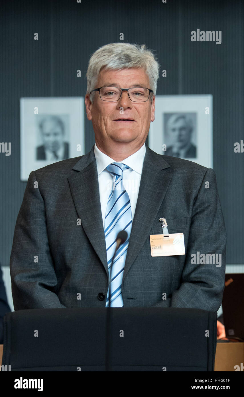 Berlin, Germany. 19th Jan, 2017. VW Manager Axel Eiser stands as a ...