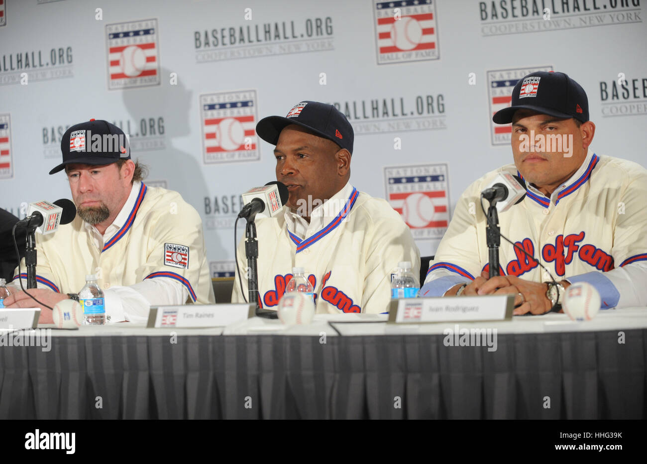 NEW YORK, NY - JANUARY 19: Newly inductee Baseball Hall of Fame members ...