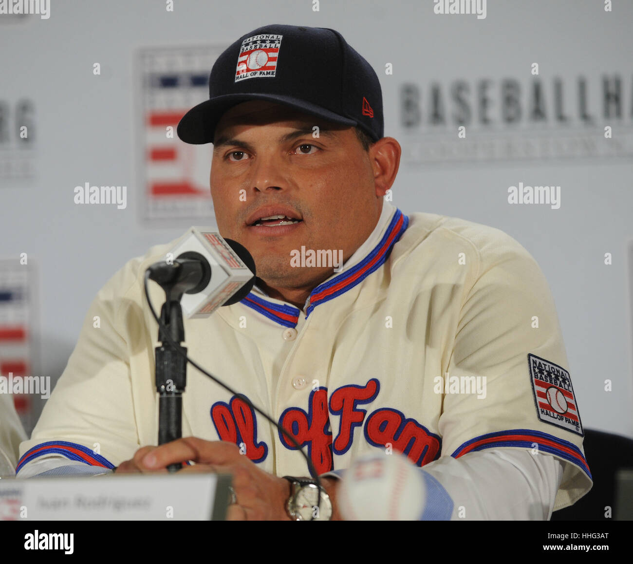 NEW YORK, NY - JANUARY 19: Newly inductee Baseball Hall of Fame member ...