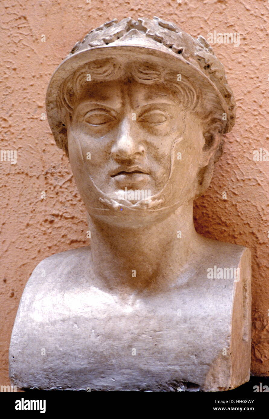 Pyrrhus bust hi-res stock photography and images - Alamy