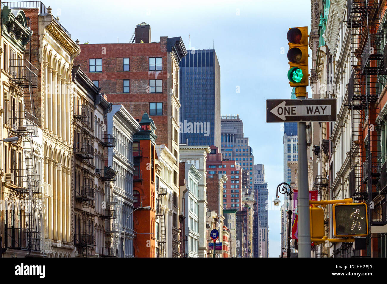 Nyc rooftops hi-res stock photography and images - Alamy