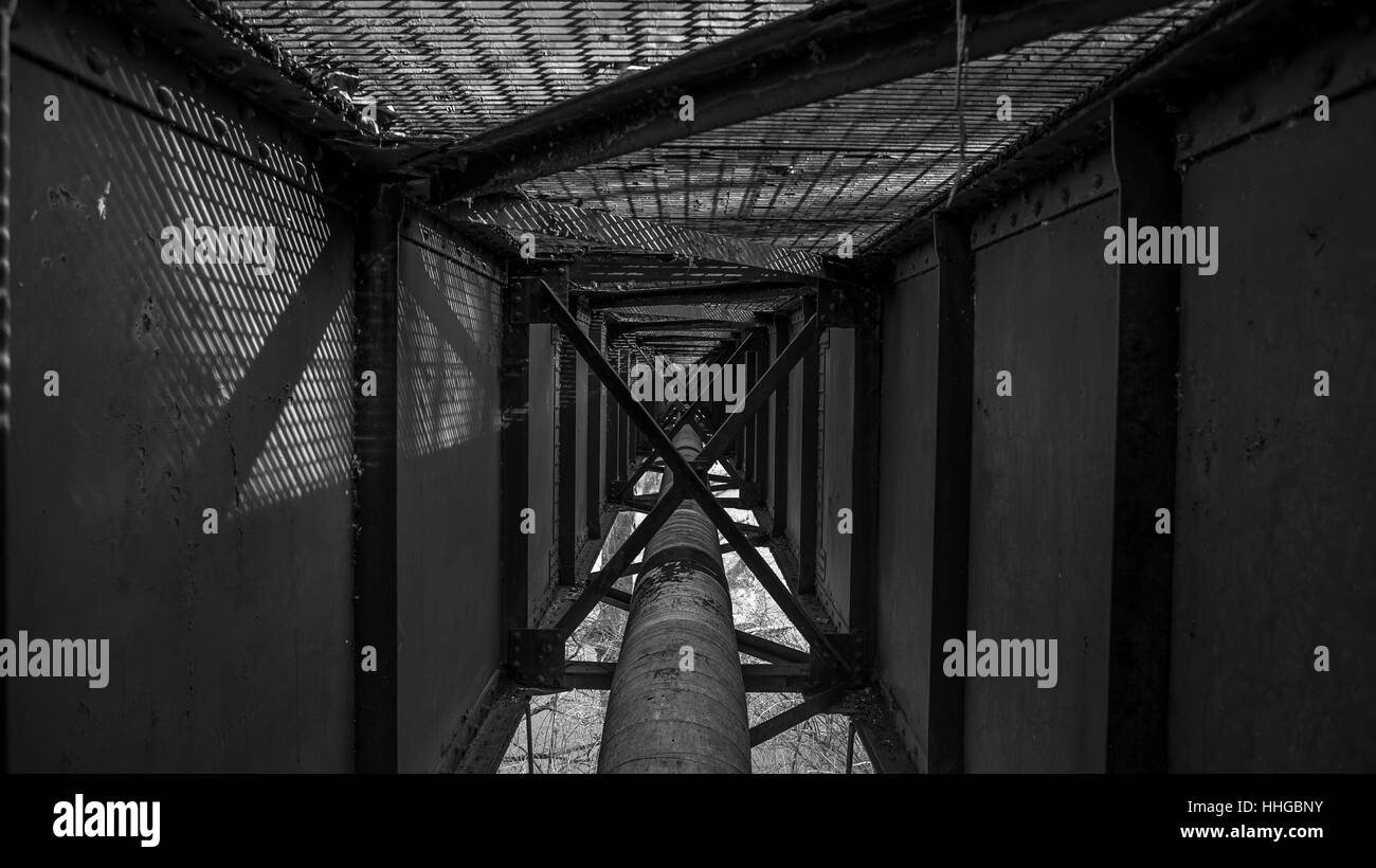 Pipeline bridge hi-res stock photography and images - Alamy