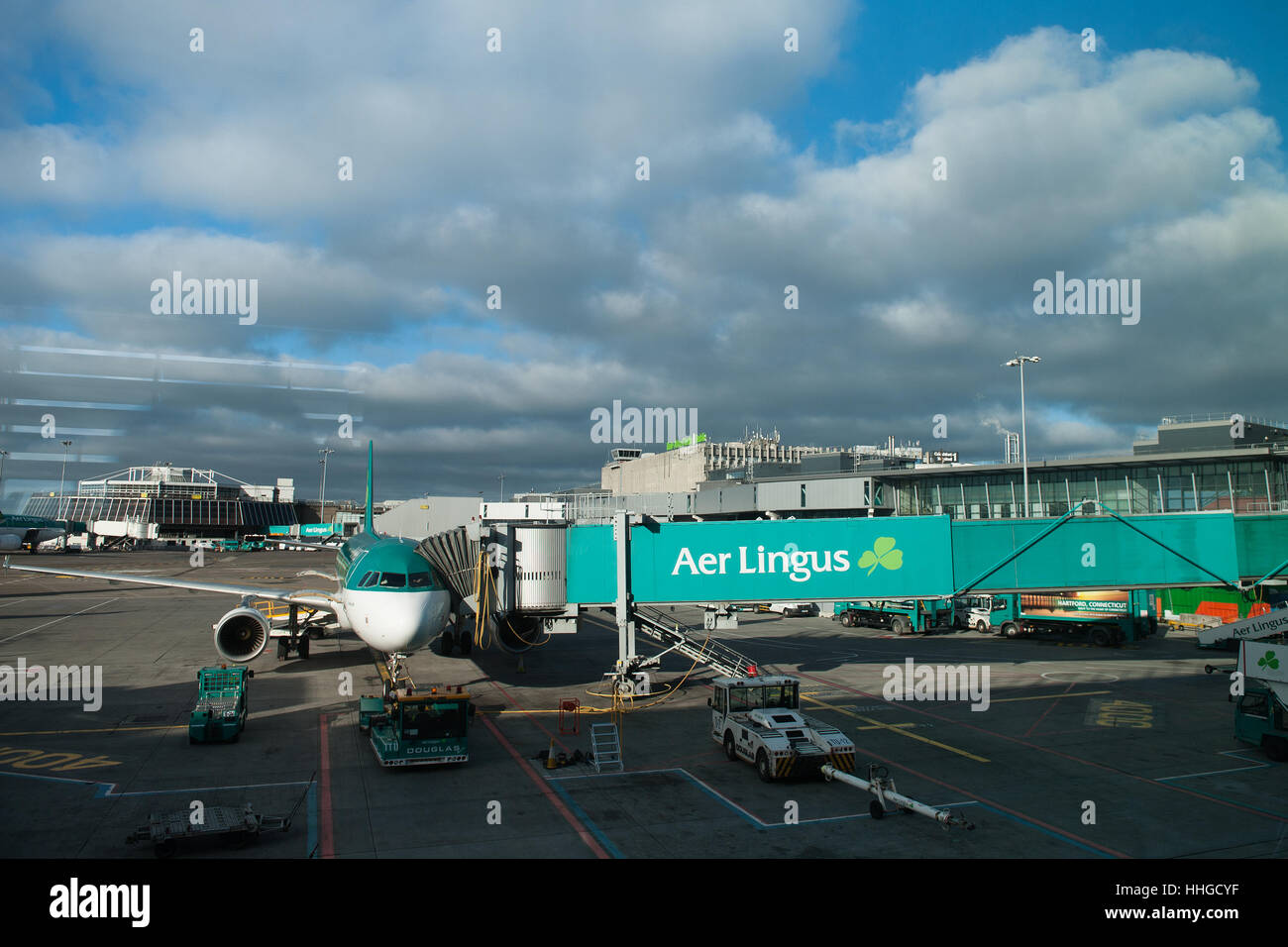 Airport Gangway High Resolution Stock Photography and Images - Alamy