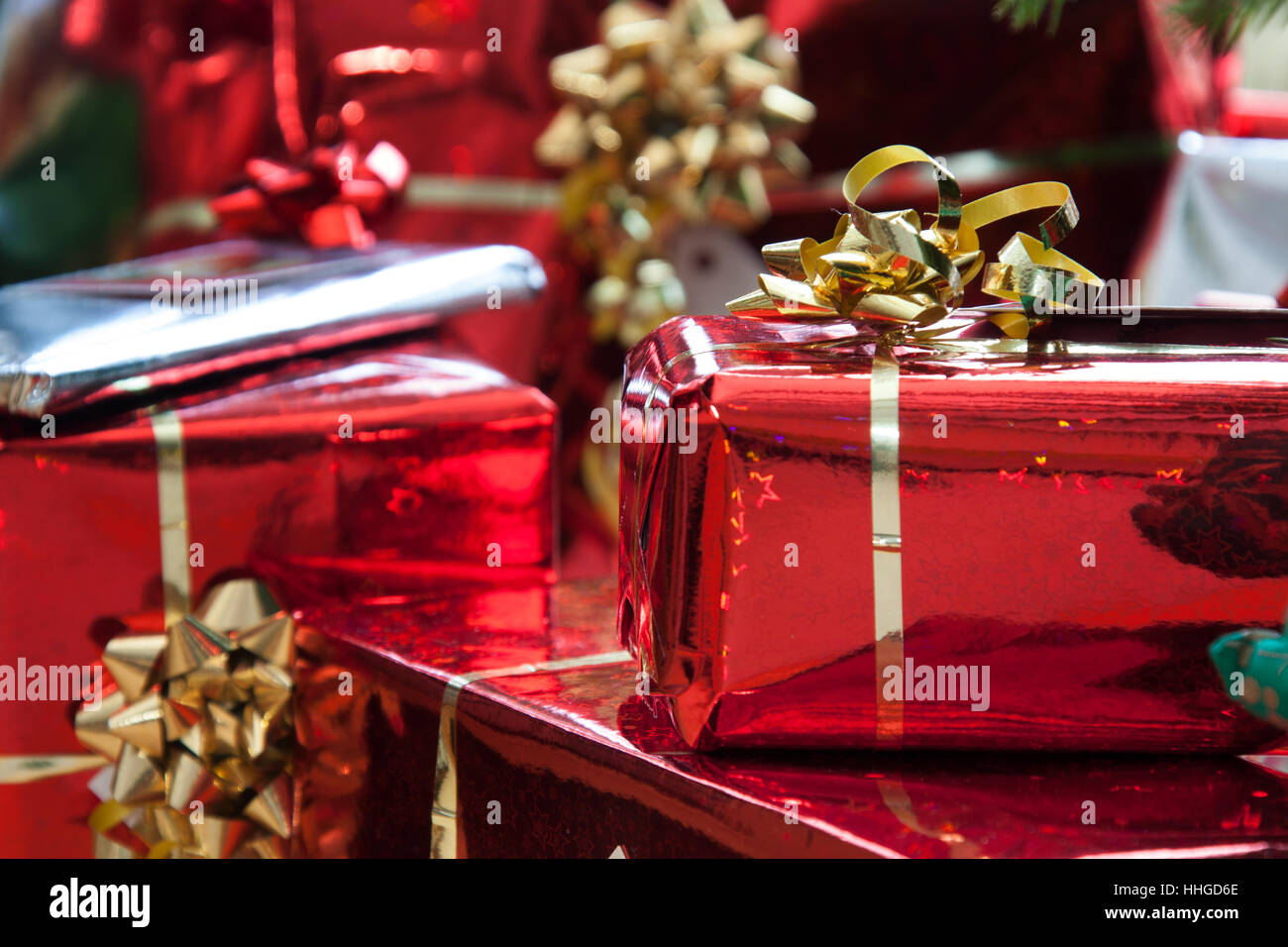 Wrapped christmas presents hi-res stock photography and images - Alamy