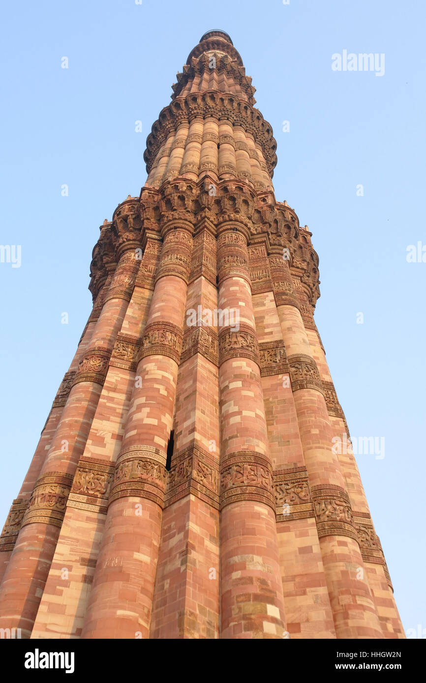 Qutub minar denkmal in delhi hi-res stock photography and images - Alamy
