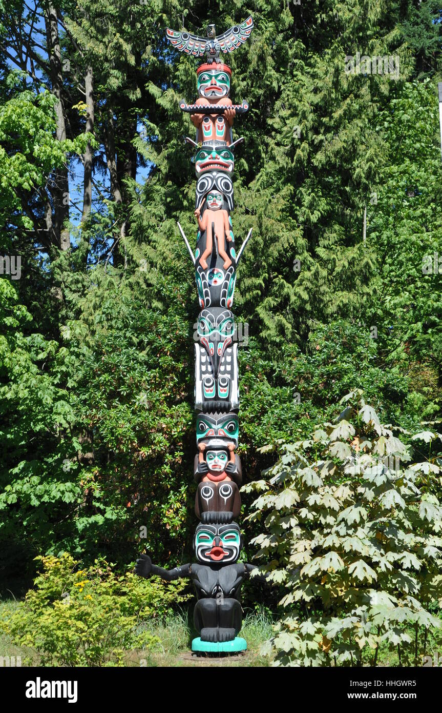 Indians of canada hi-res stock photography and images - Alamy