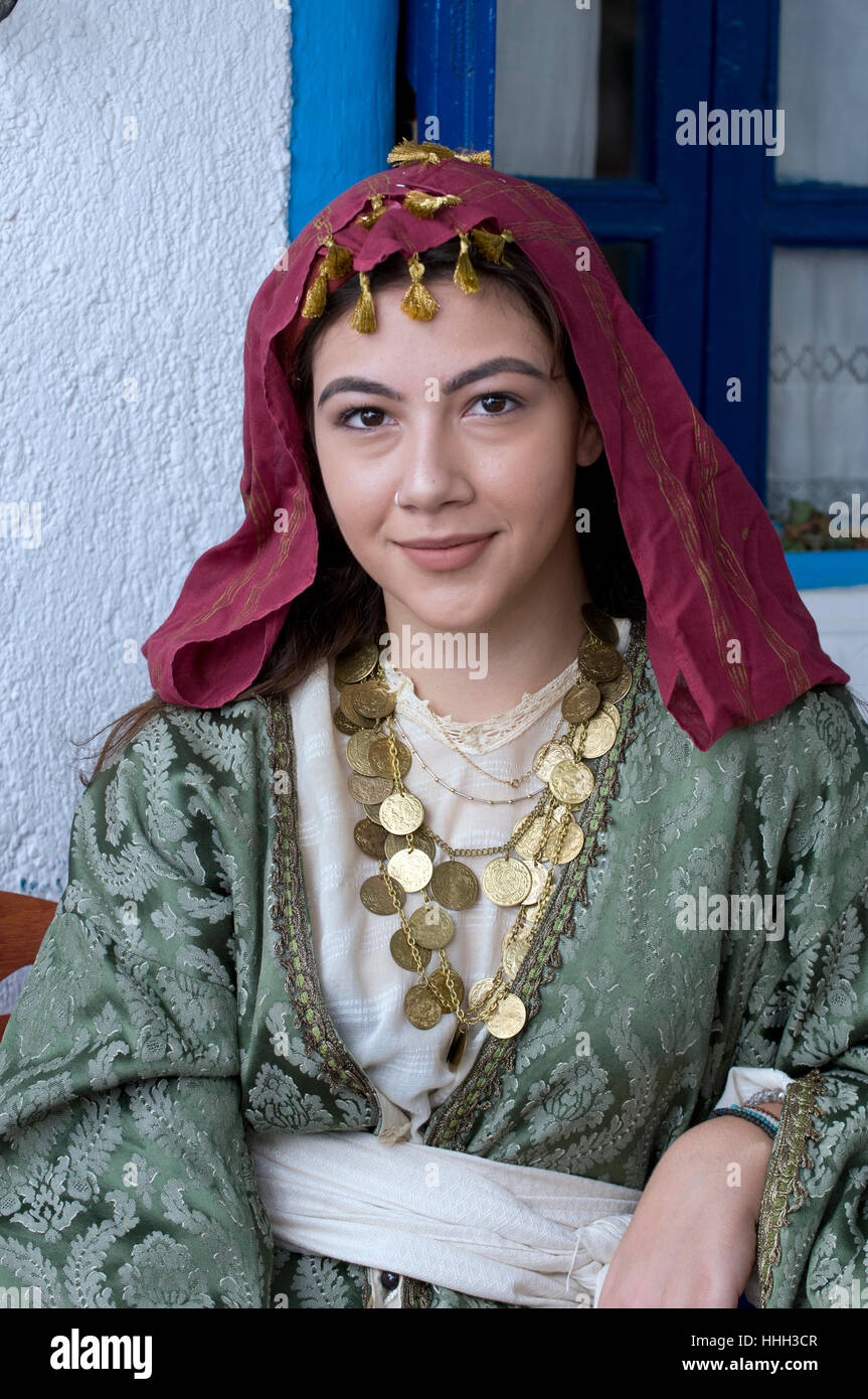Europe traditional dress hi-res stock photography and images - Alamy