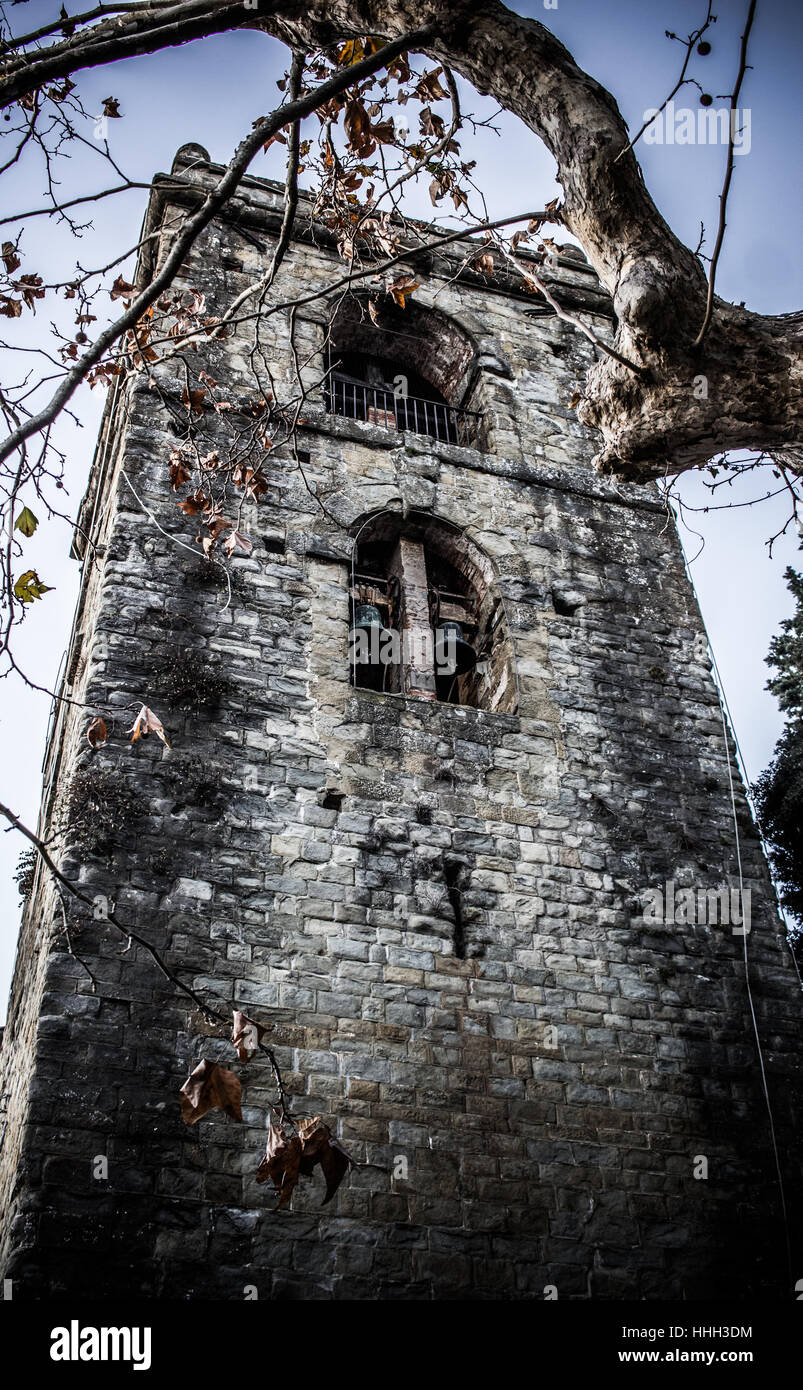 Dark gothic architecture hi-res stock photography and images - Alamy