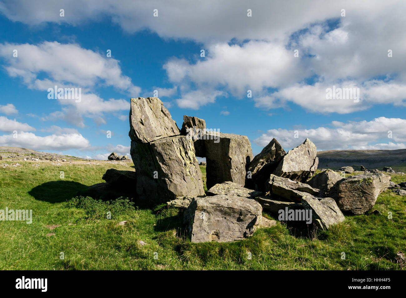 Crummack Dale Norber Erratic Boulders in the Yorkshire Dales Stock ...