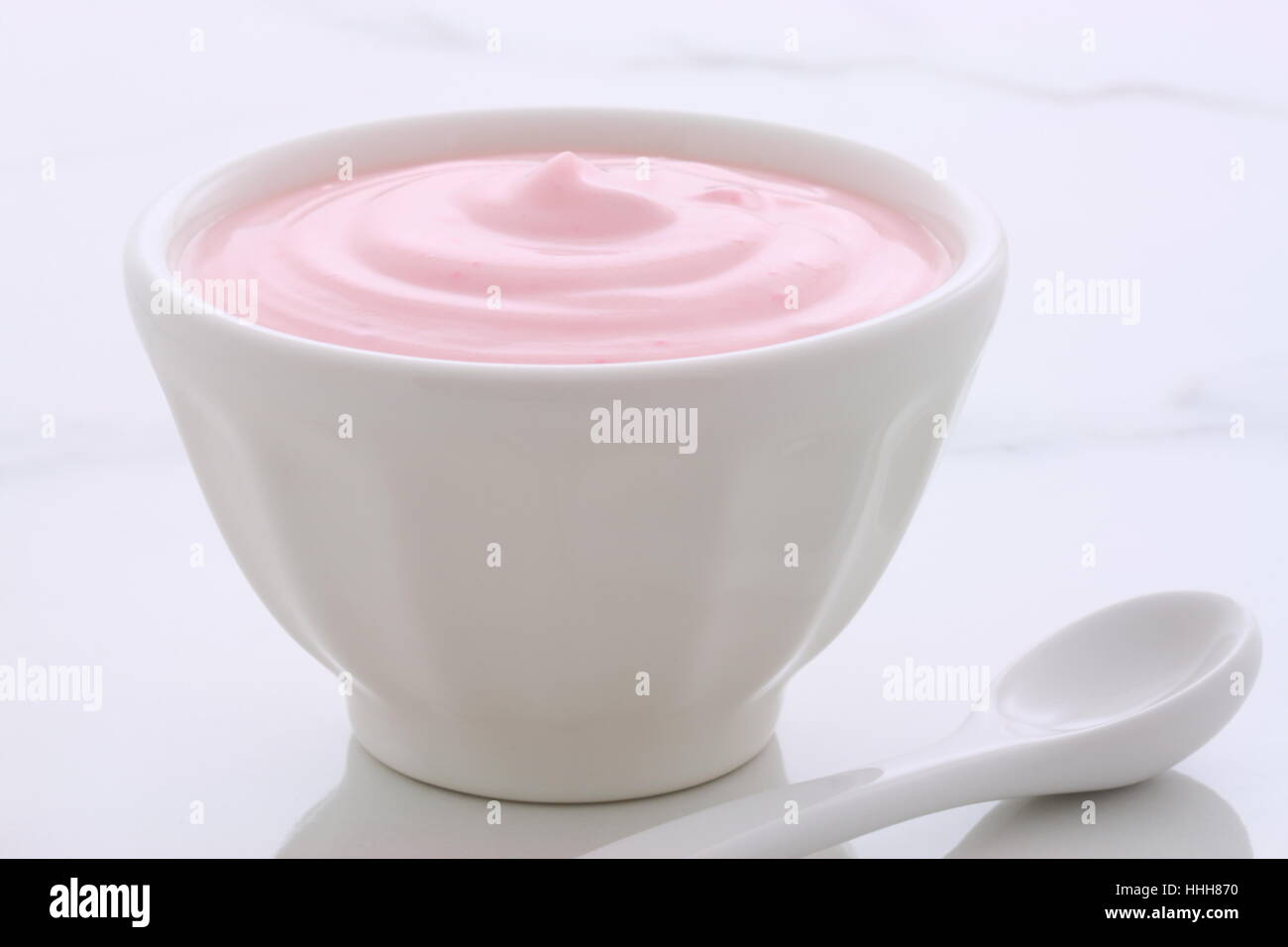 Delicious slow churned Greek strawberry yogurt, with lots of fruit and ...