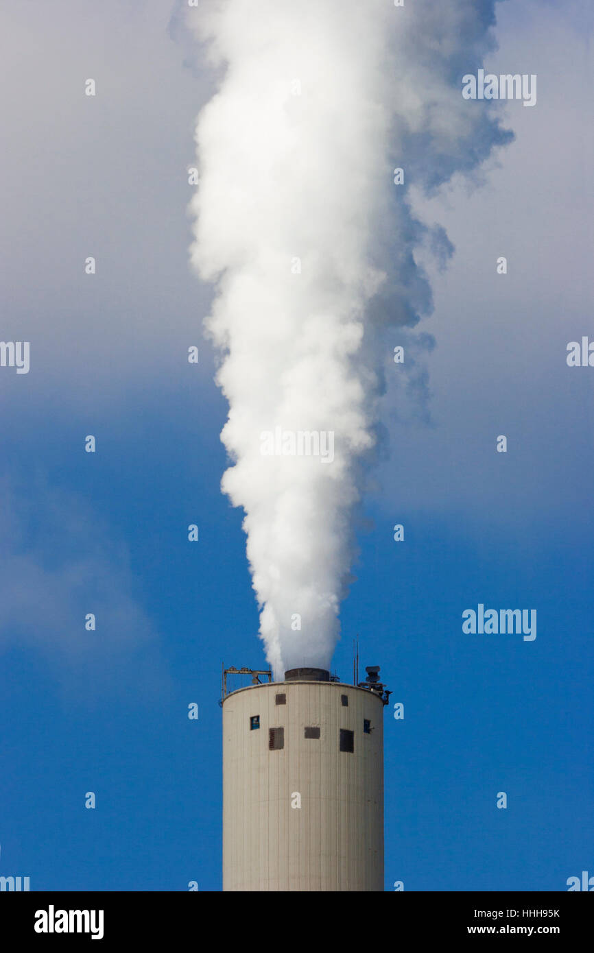 smoke, smoking, smokes, fume, industry, power station, cloud, steam, energy Stock Photo - Alamy
