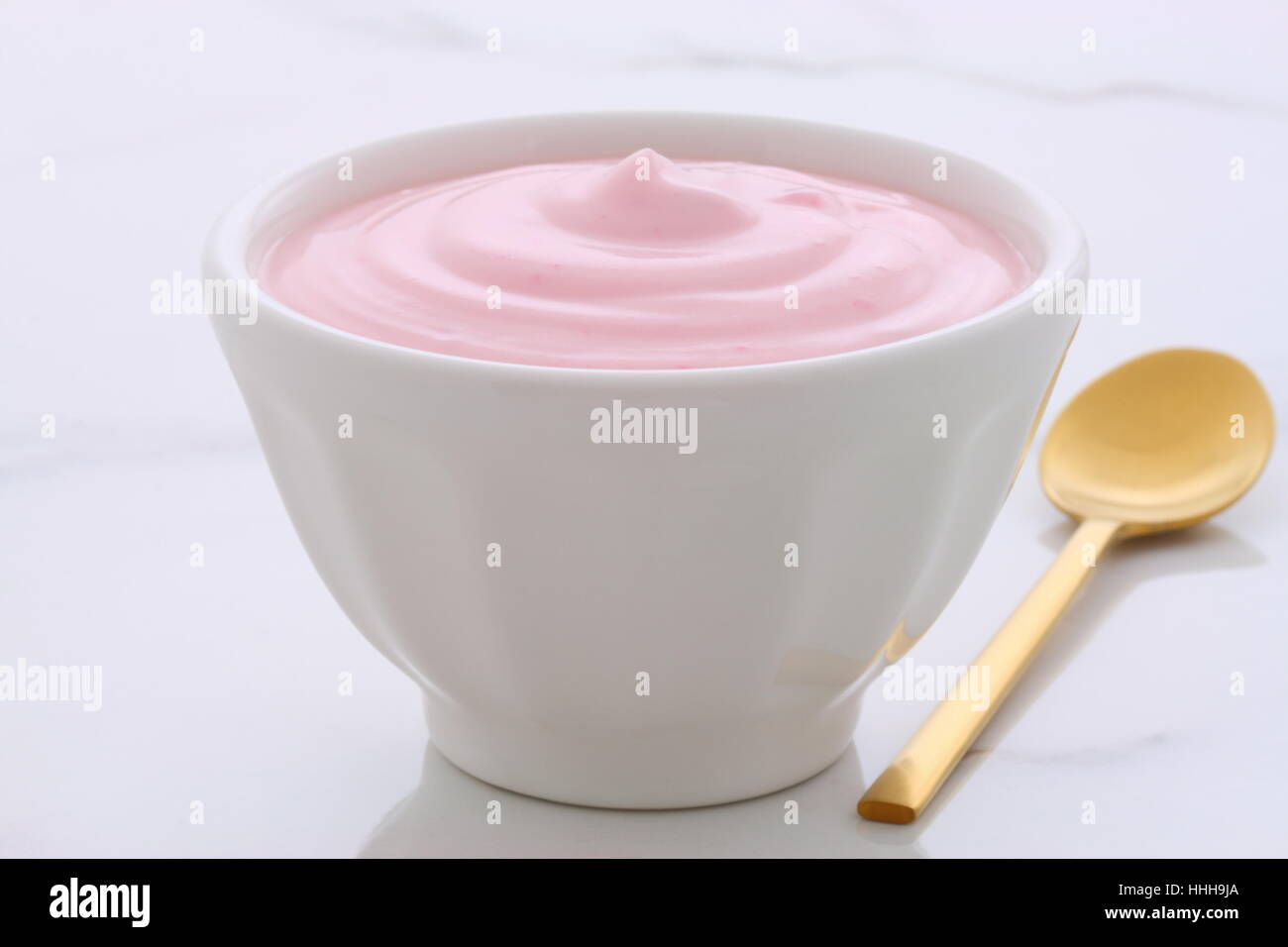 Delicious slow churned Greek strawberry yogurt, with lots of fruit and ...