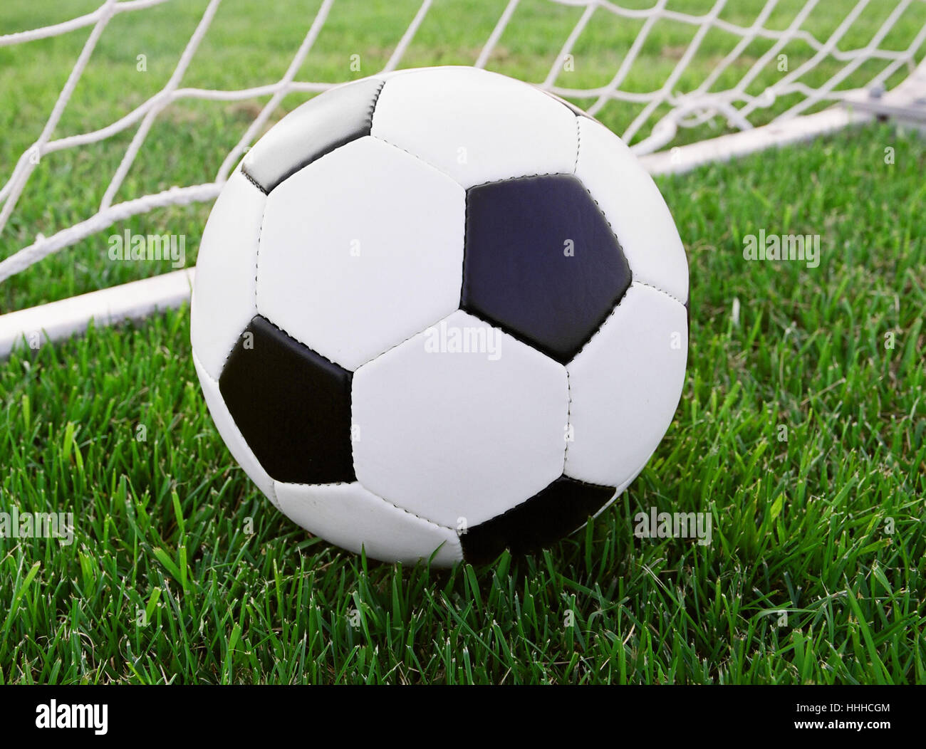 ball, field, goal, passage, gate, archgway, gantry, net, aim, netting ...