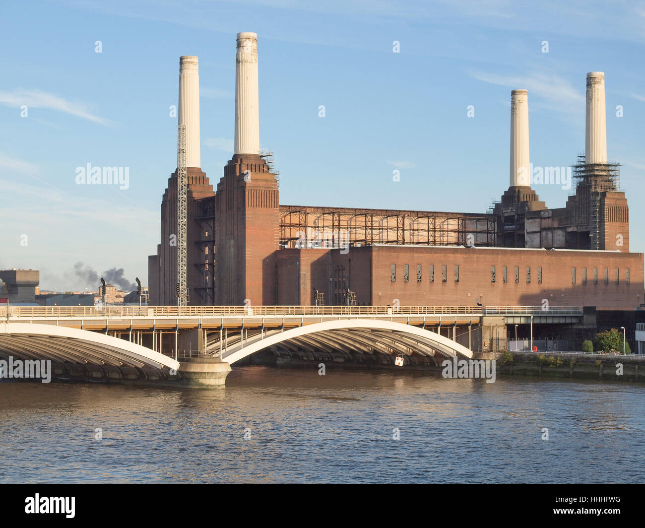 station, city, town, energy, power, electricity, electric power, london ...