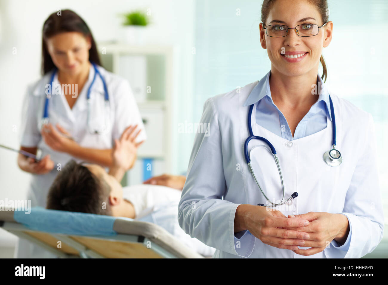 doctor, physician, medic, medical practicioner, woman, humans, human ...