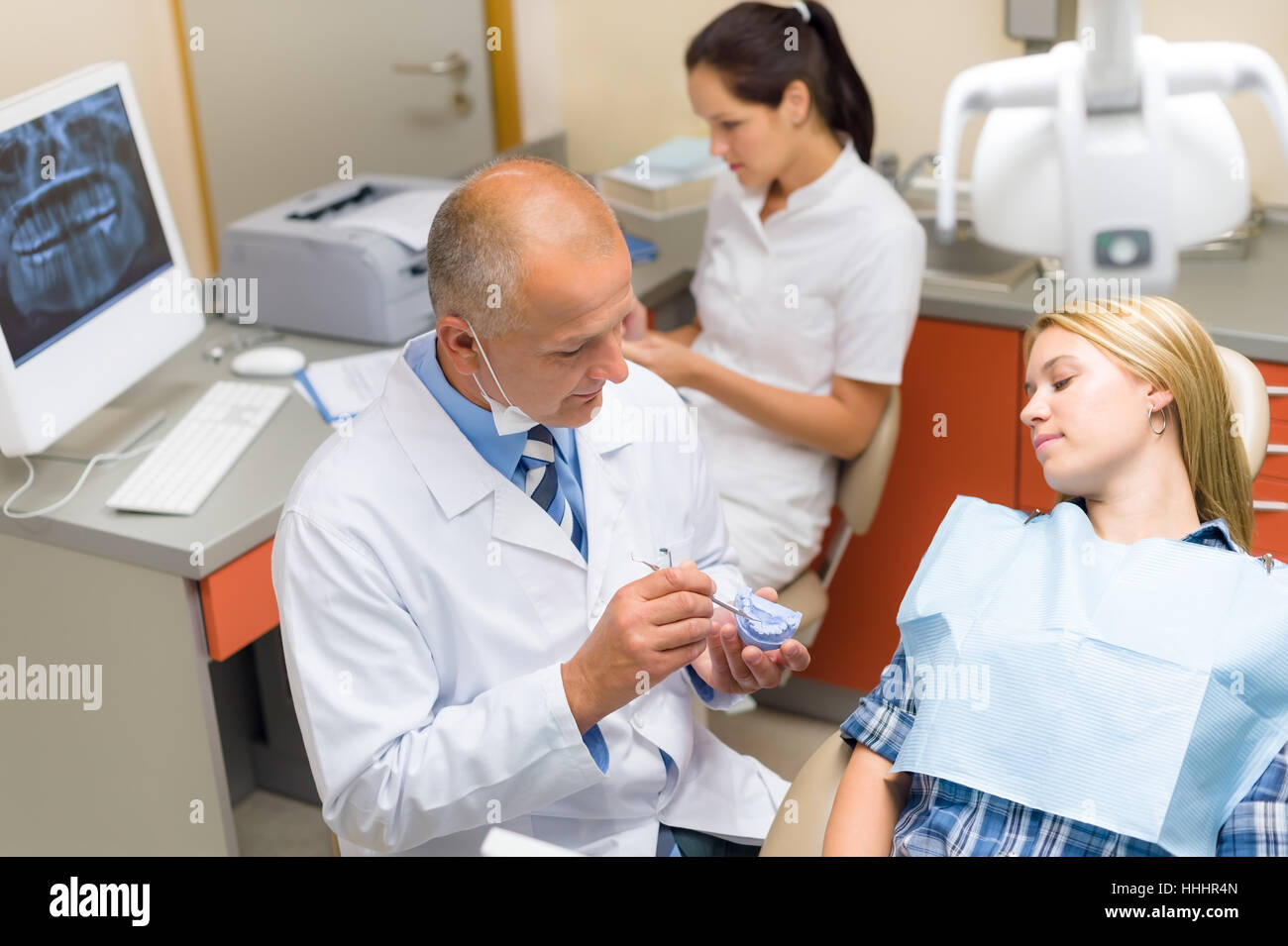 doctor, physician, medic, medical practicioner, woman, medicinally ...