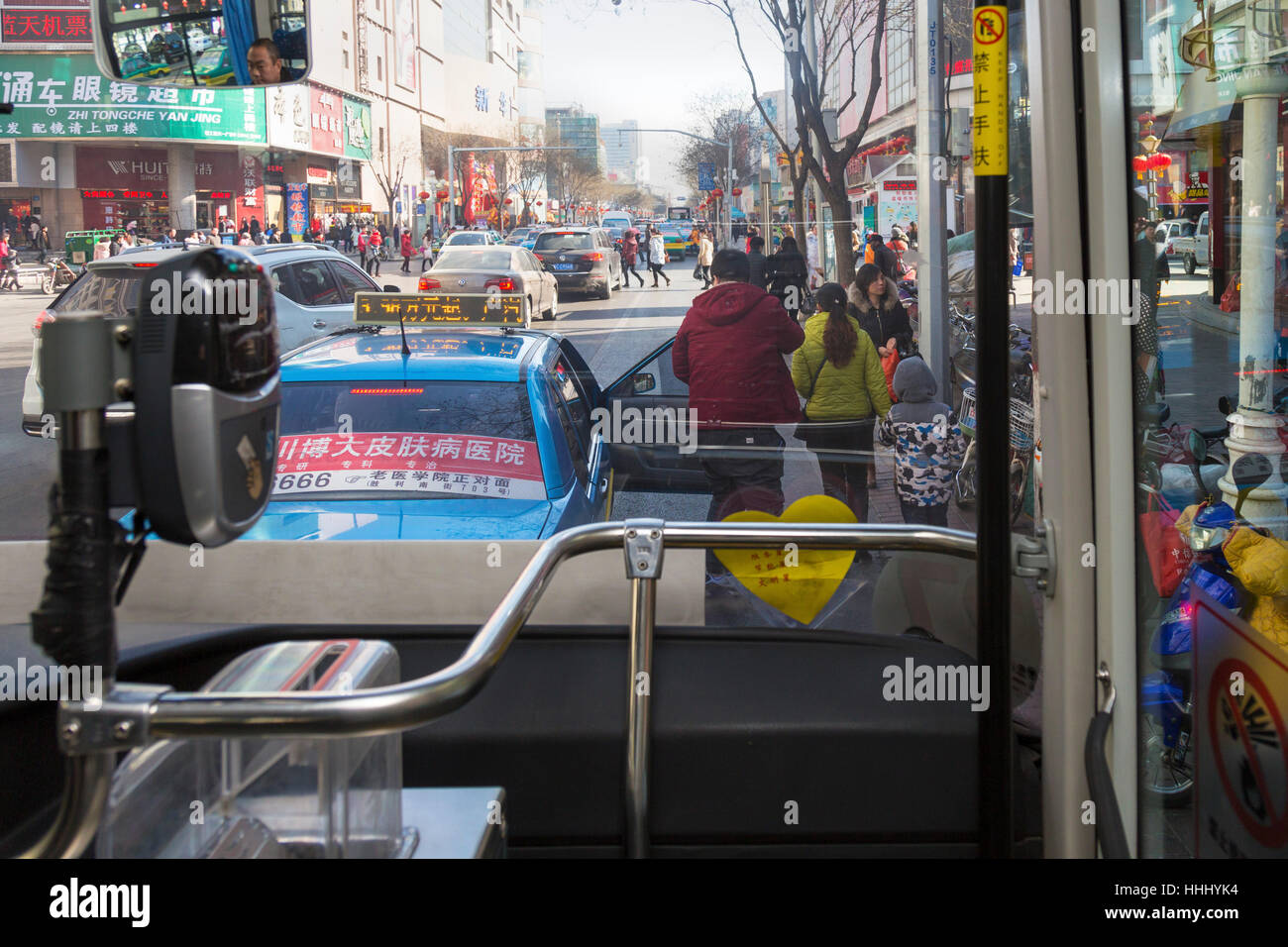 Bus window view hi-res stock photography and images - Alamy