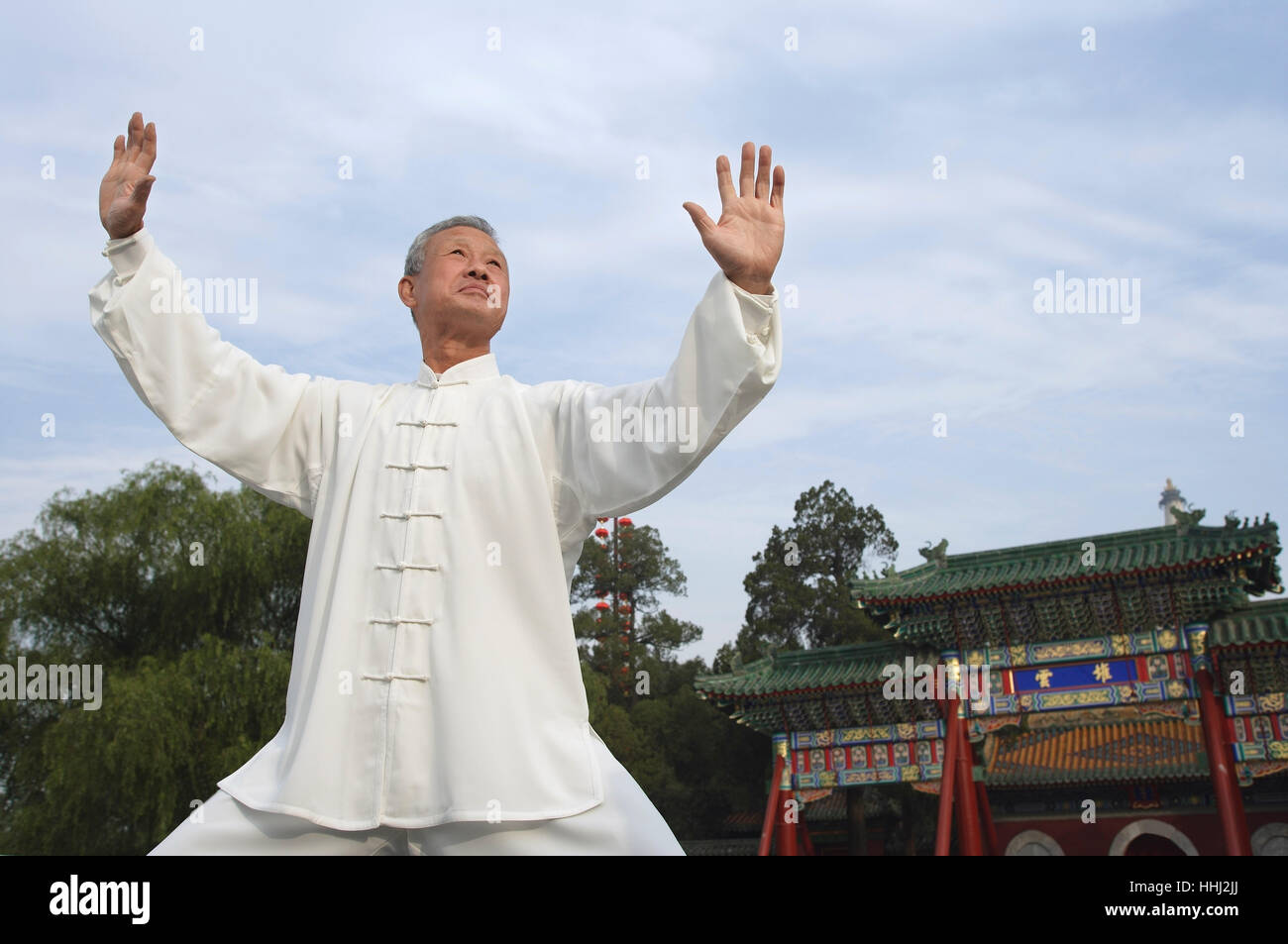 An old man practices Chinese martial arts Stock Photo - Alamy