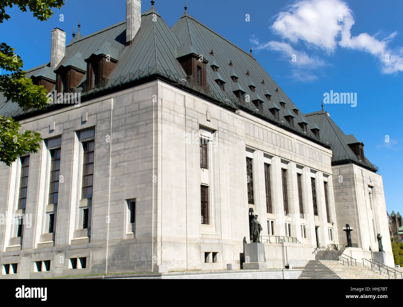 Veritas statue supreme court of canada hi-res stock photography and ...