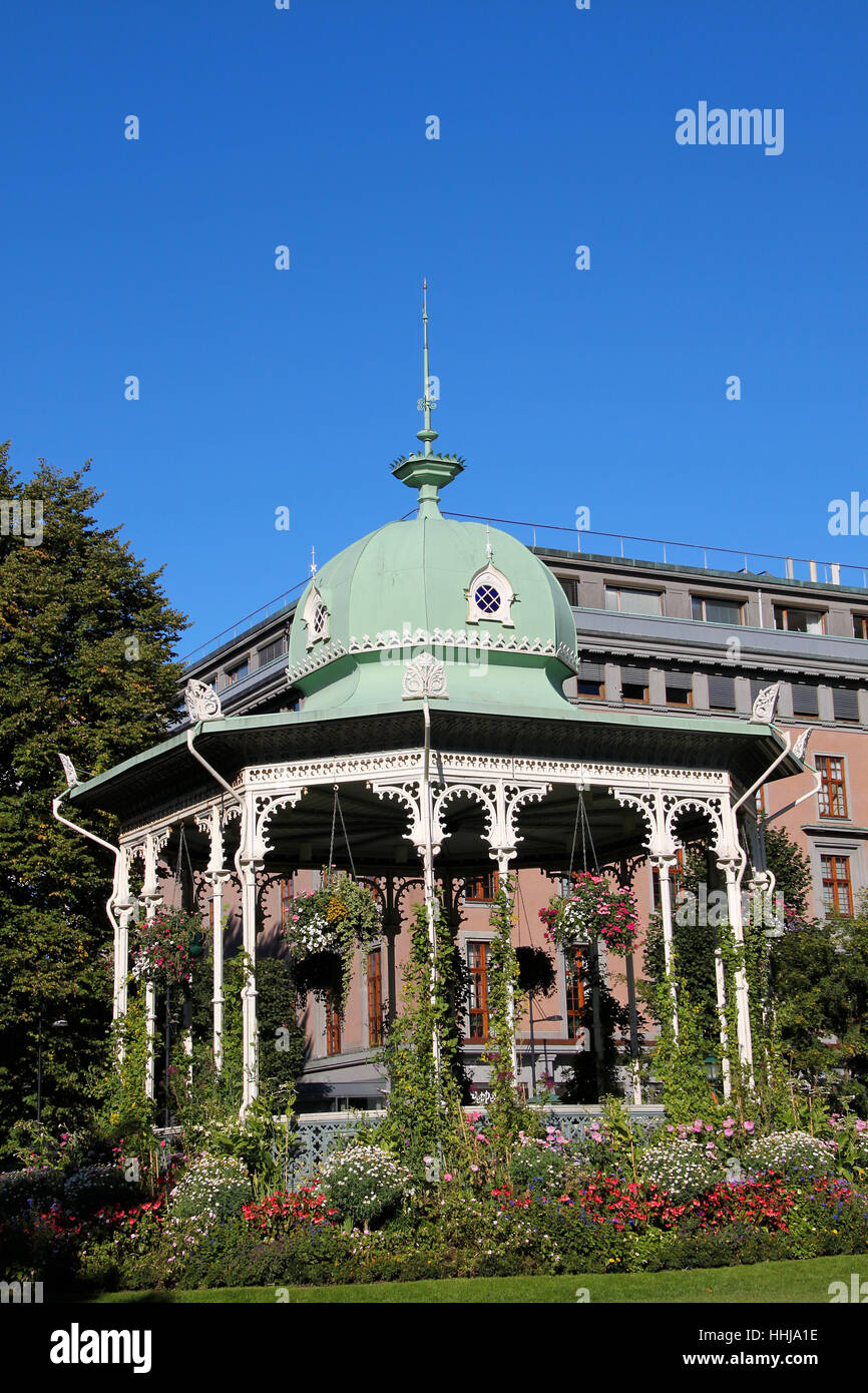 Hanging pavilion hi-res stock photography and images - Alamy