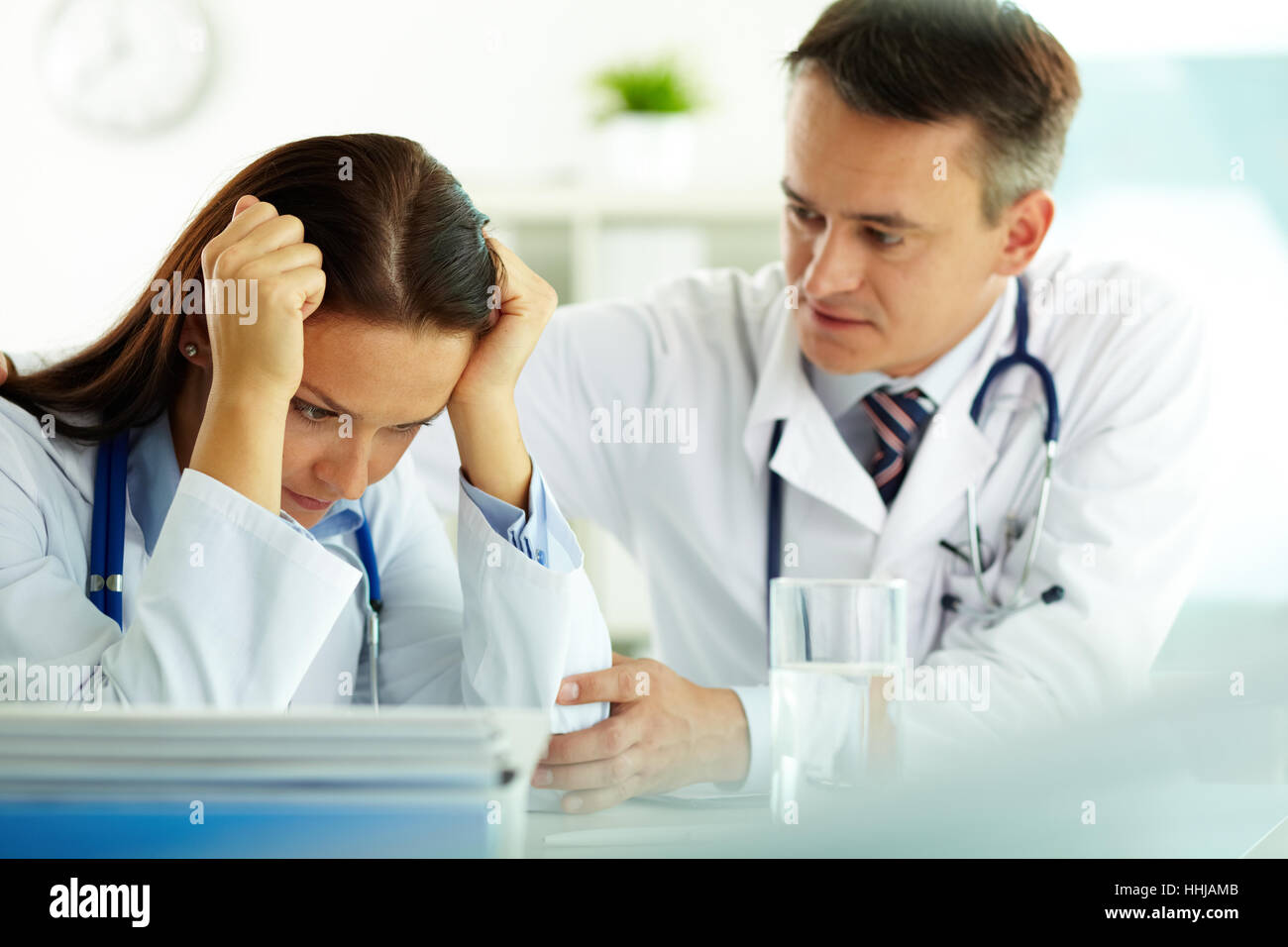 doctor, physician, medic, medical practicioner, woman, humans, human ...