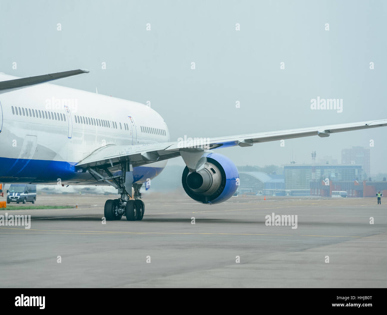 Boeing 767 goes turn on hi-res stock photography and images - Alamy