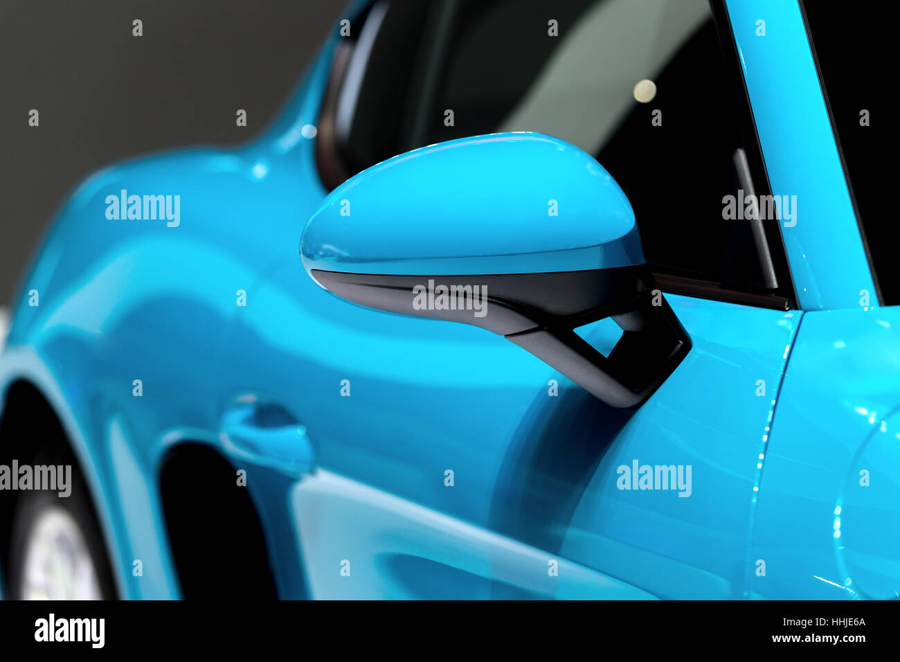 Side view of car hi-res stock photography and images - Alamy