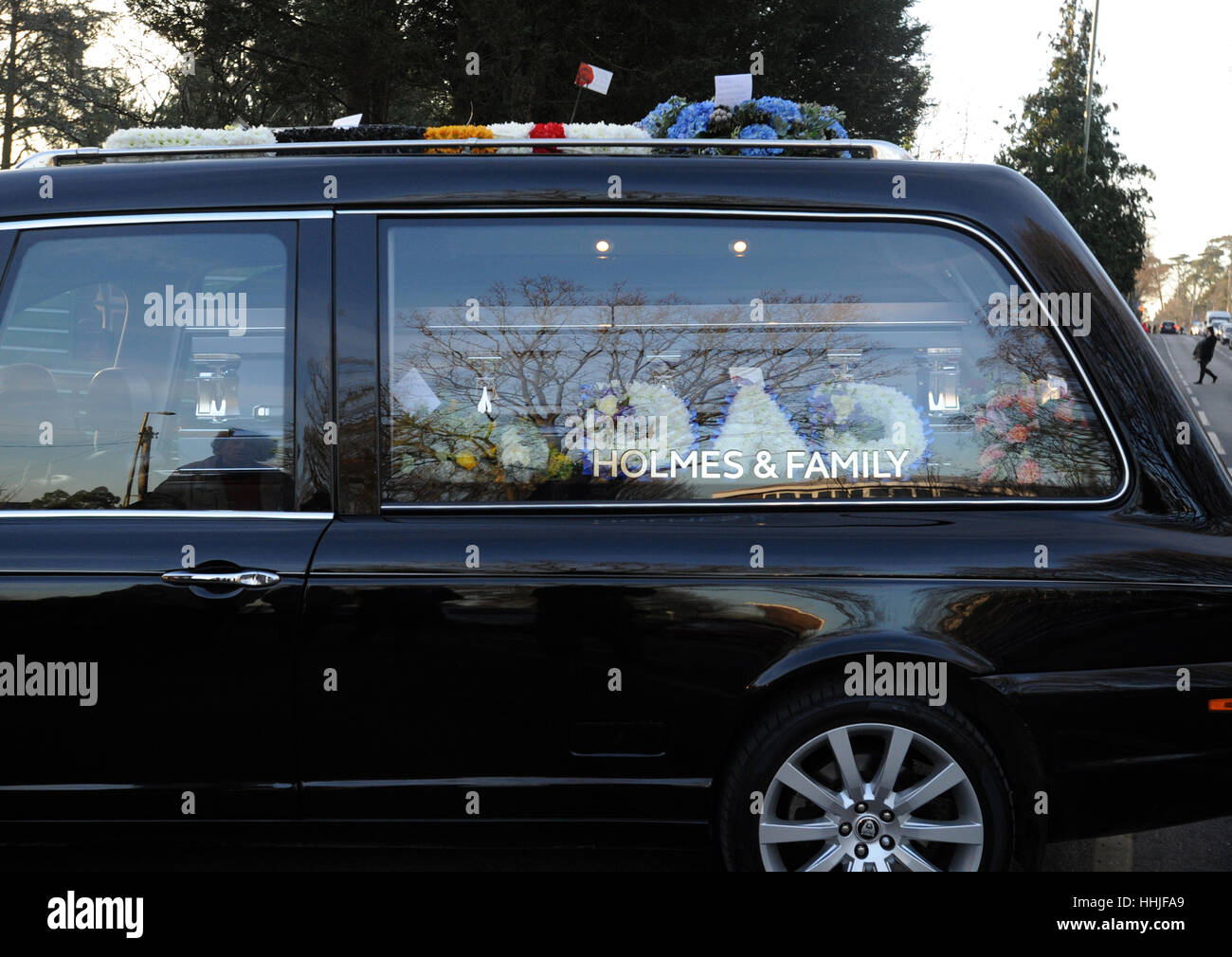 A hearse carrying the coffin of Status Quo guitarist Rick Parfitt ...
