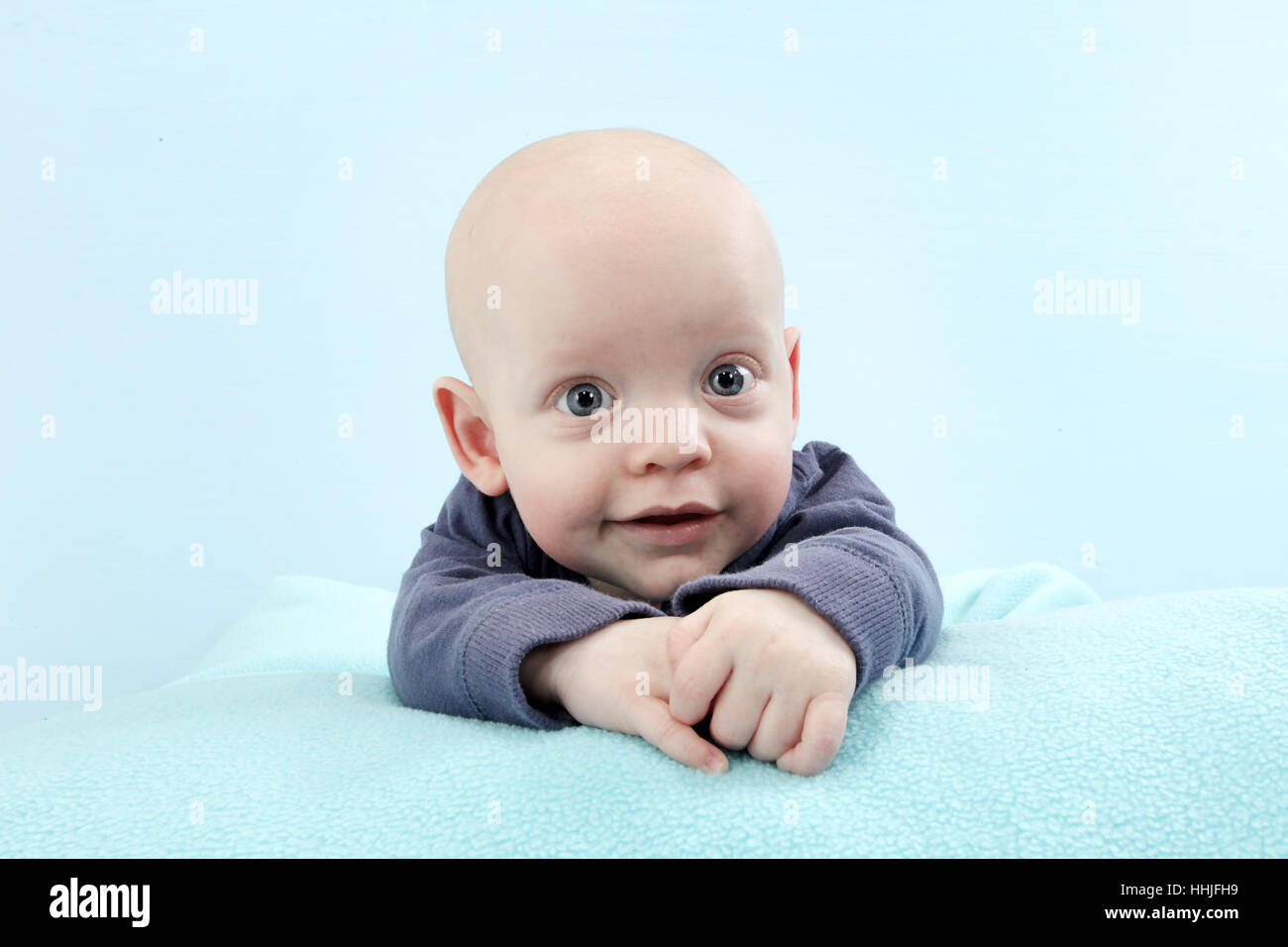 Baby boy 3 6 months hi-res stock photography and images - Alamy