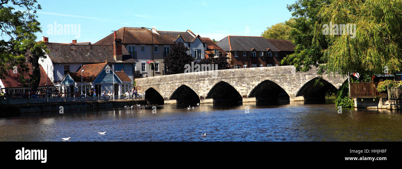 Summer view of the stone road bridge, Fordingbridge town; River Avon ...